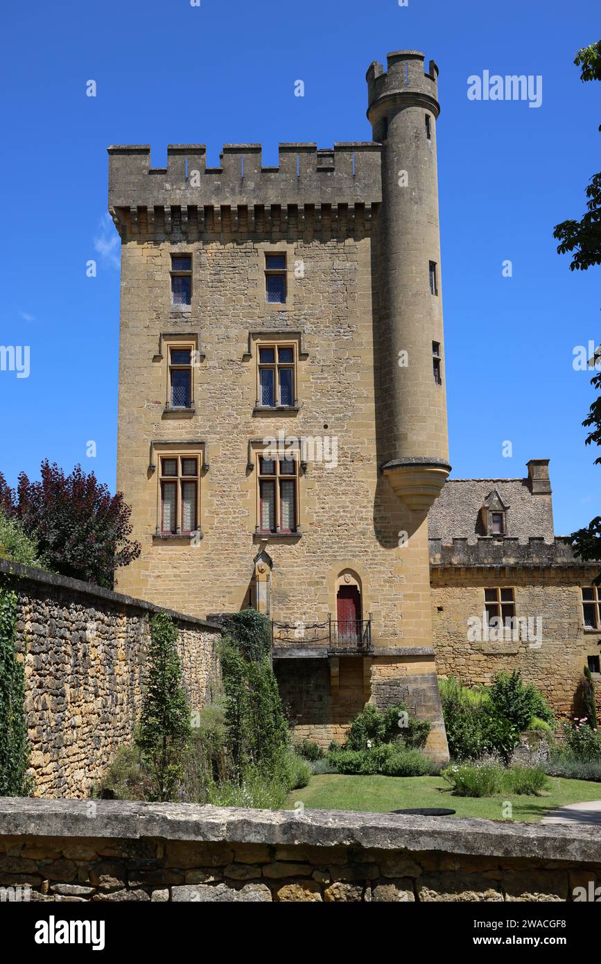 Puymartin Castle in Périgord Noir evokes key eras in French history ...