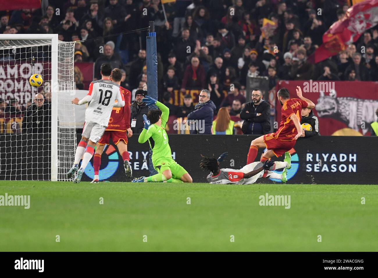 Rome, Italy. 03rd Jan, 2024. Frank Tsadjout of US Cremonese scores the ...