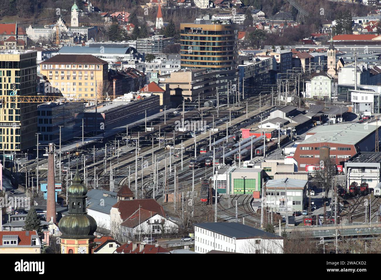 Innsbruck, Österreich, 03.Januar 2024: Hier der Blick auf den ...