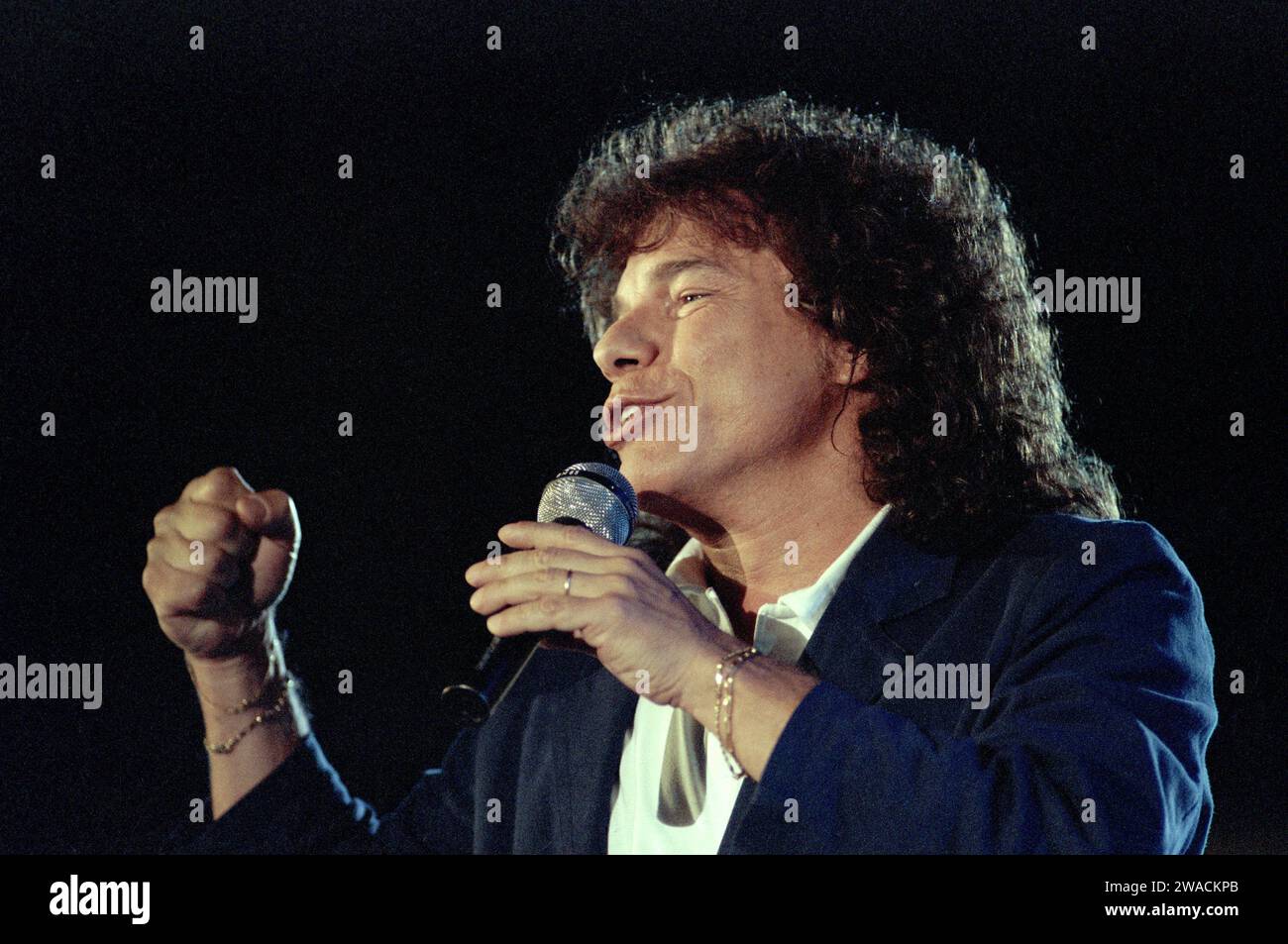 Cocciante images 1997 hi-res stock photography and images - Alamy