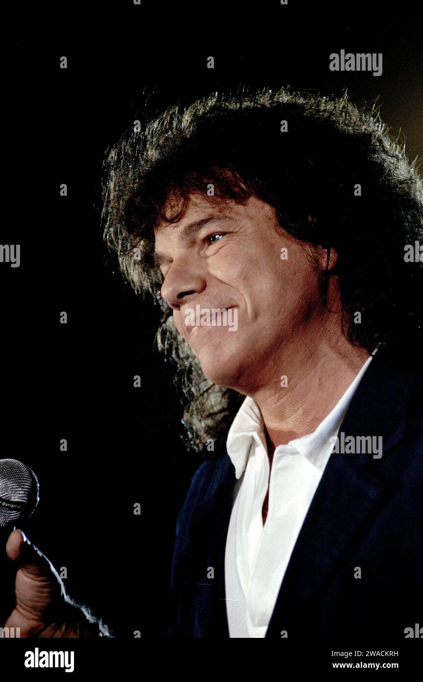 Cocciante images 1997 hi-res stock photography and images - Alamy