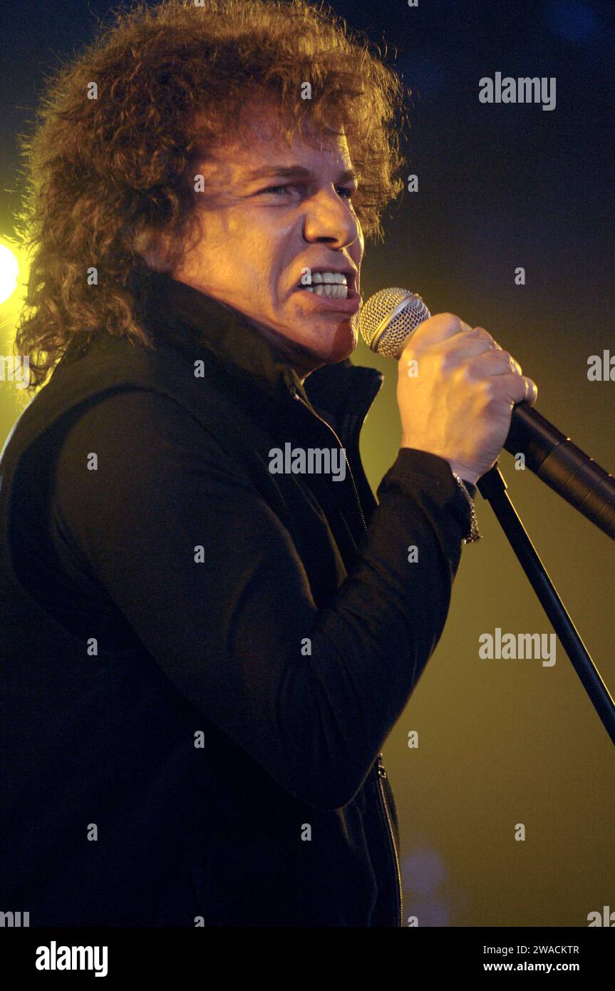 Riccardo cocciante photographs hi-res stock photography and images - Alamy