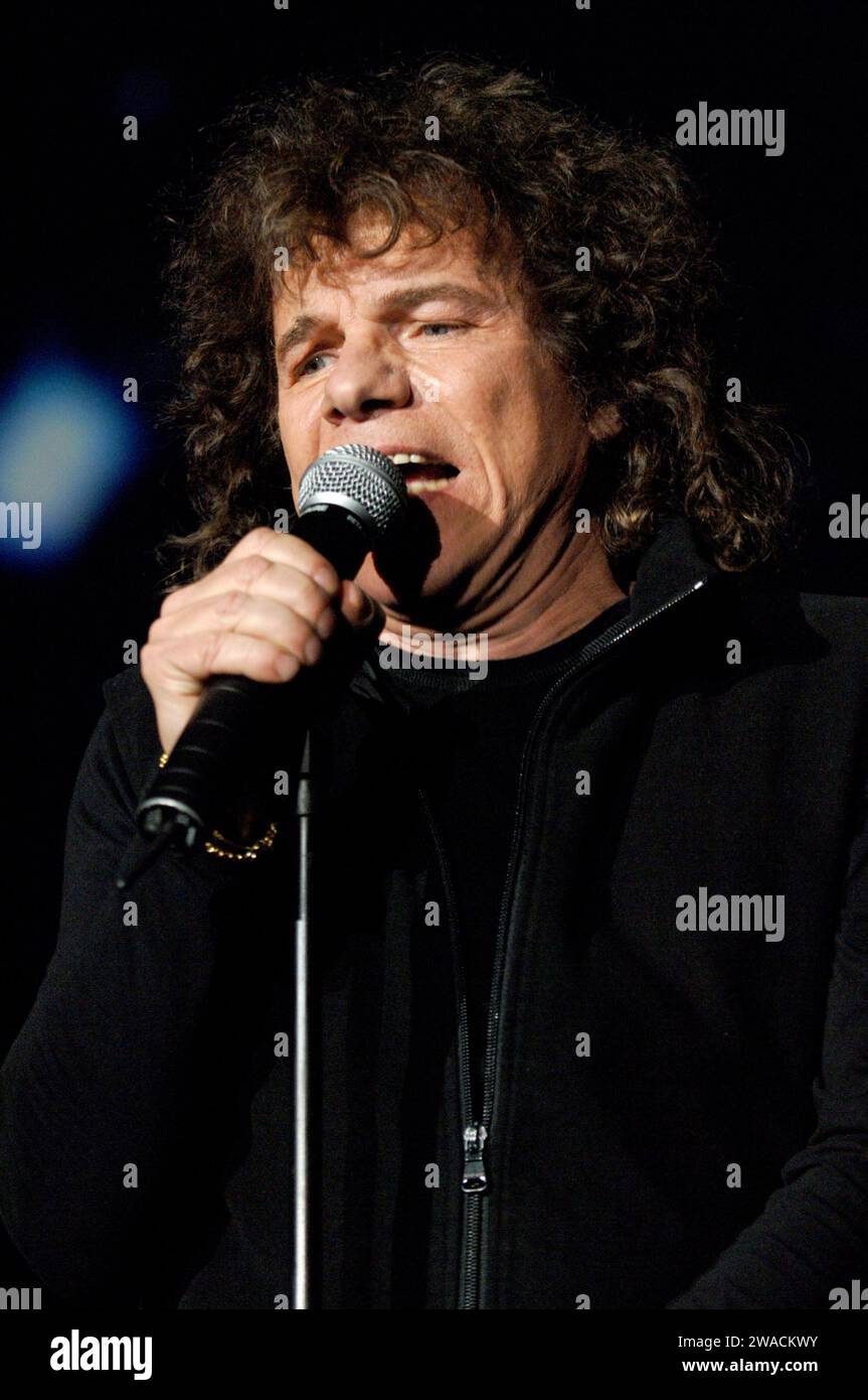 Riccardo cocciante photographs 2006 hi-res stock photography and images - Alamy