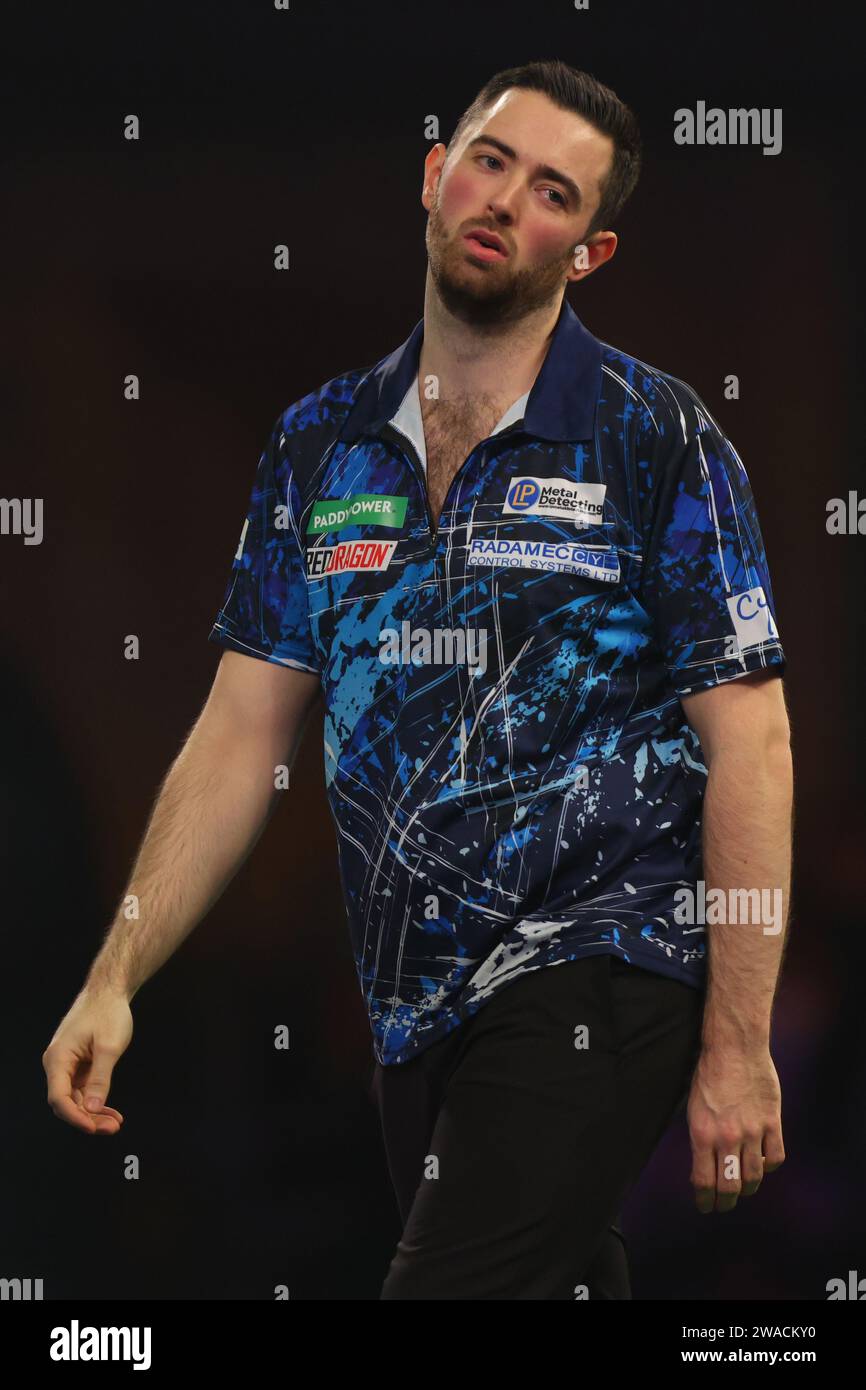 Alexandra Palace, London, UK. 3rd Jan, 2024. 2023/24 PDC Paddy Power ...