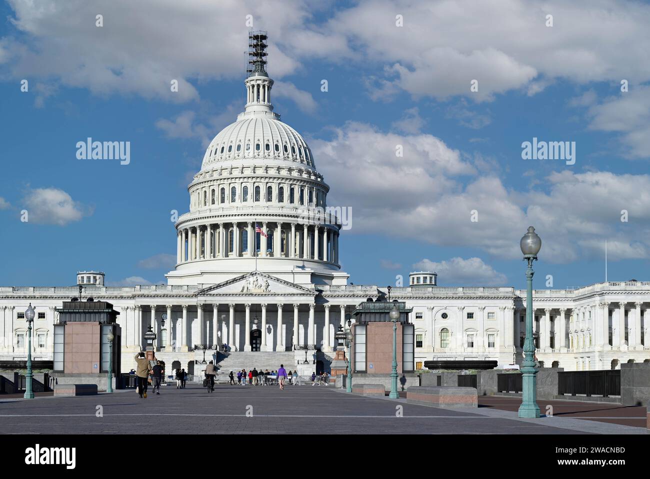 Neoclassical style, the US Capitol Building houses Federal business for ...