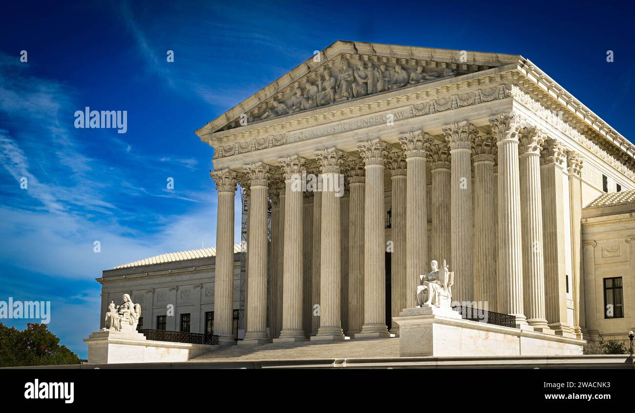 White marble courthouse hi-res stock photography and images - Alamy