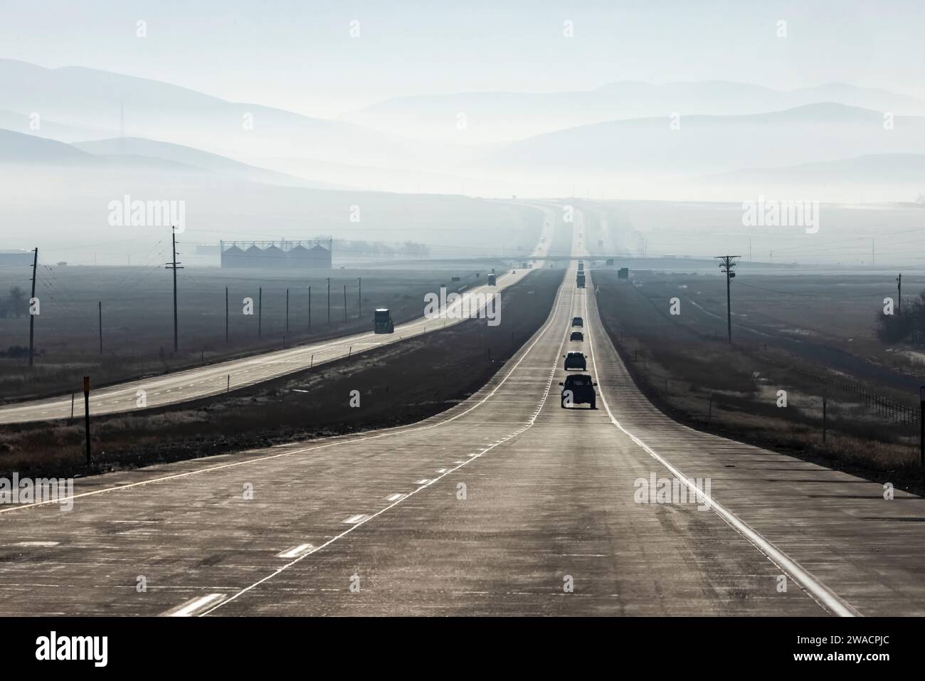Driving Interstate 84 through a winter weather inversion layer, Utah ...