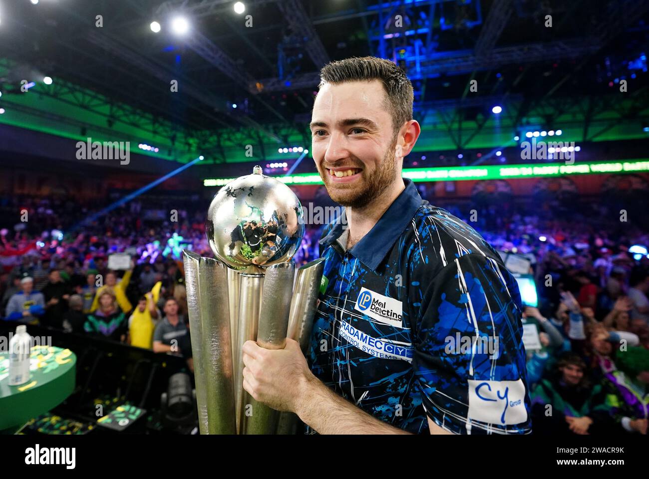 Paddy power world darts championship 2023 24 final alexandra hi-res ...