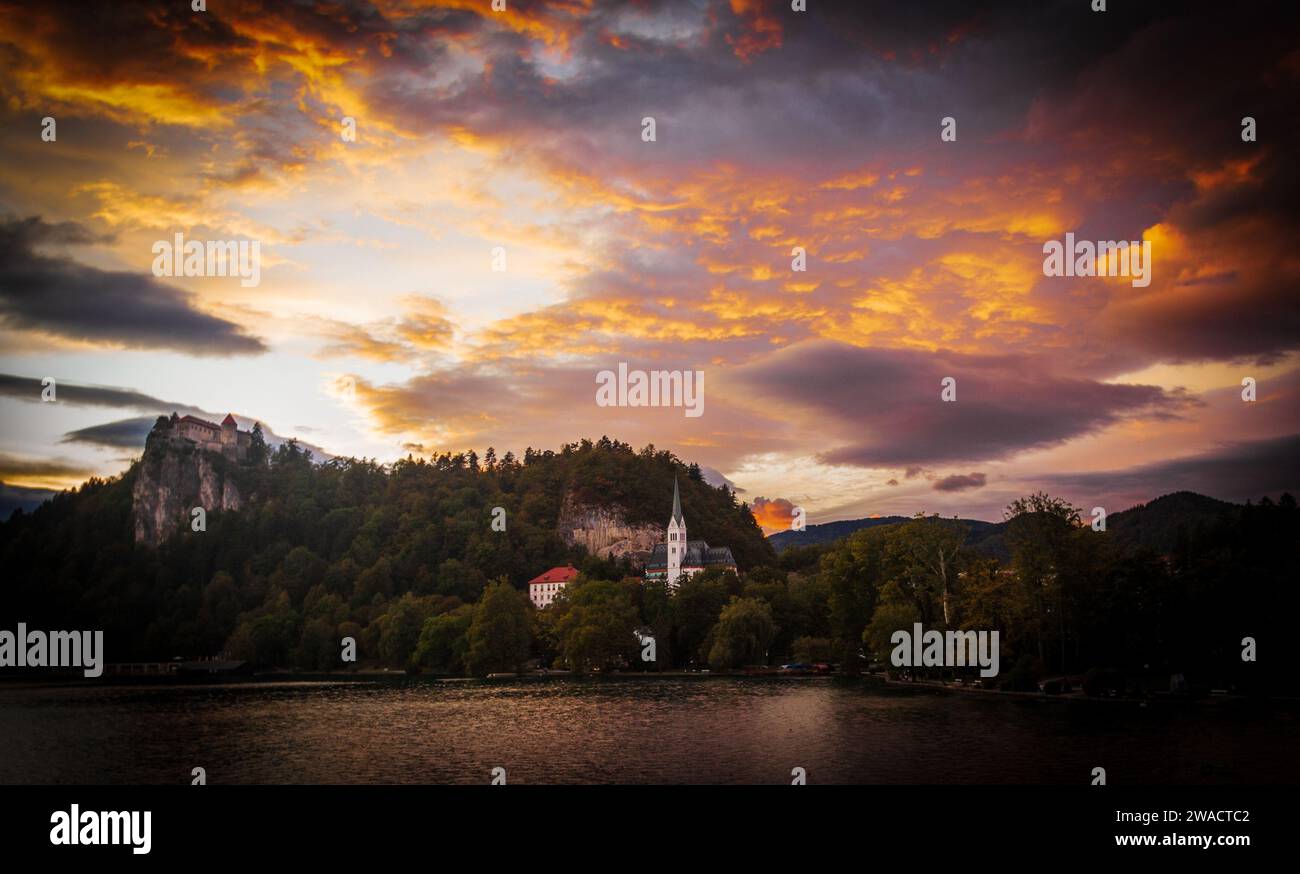 Metropolitan panorama, bustling and vibrant Stock Photo - Alamy