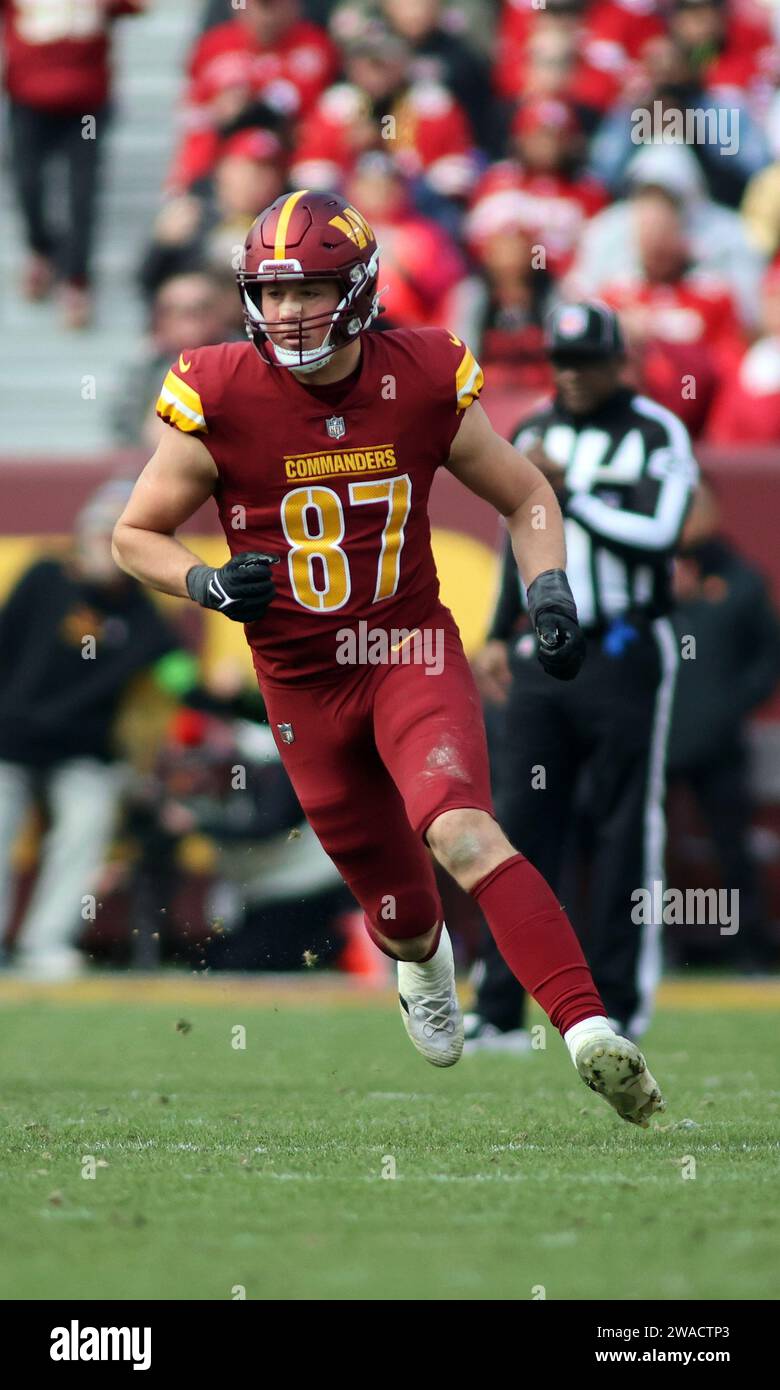 Washington Commanders tight end John Bates (87) runs during an NFL ...