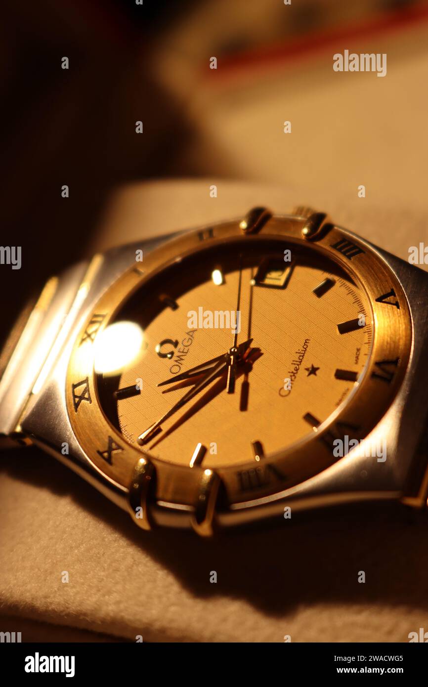 Luxurytimepiece hi-res stock photography and images - Alamy
