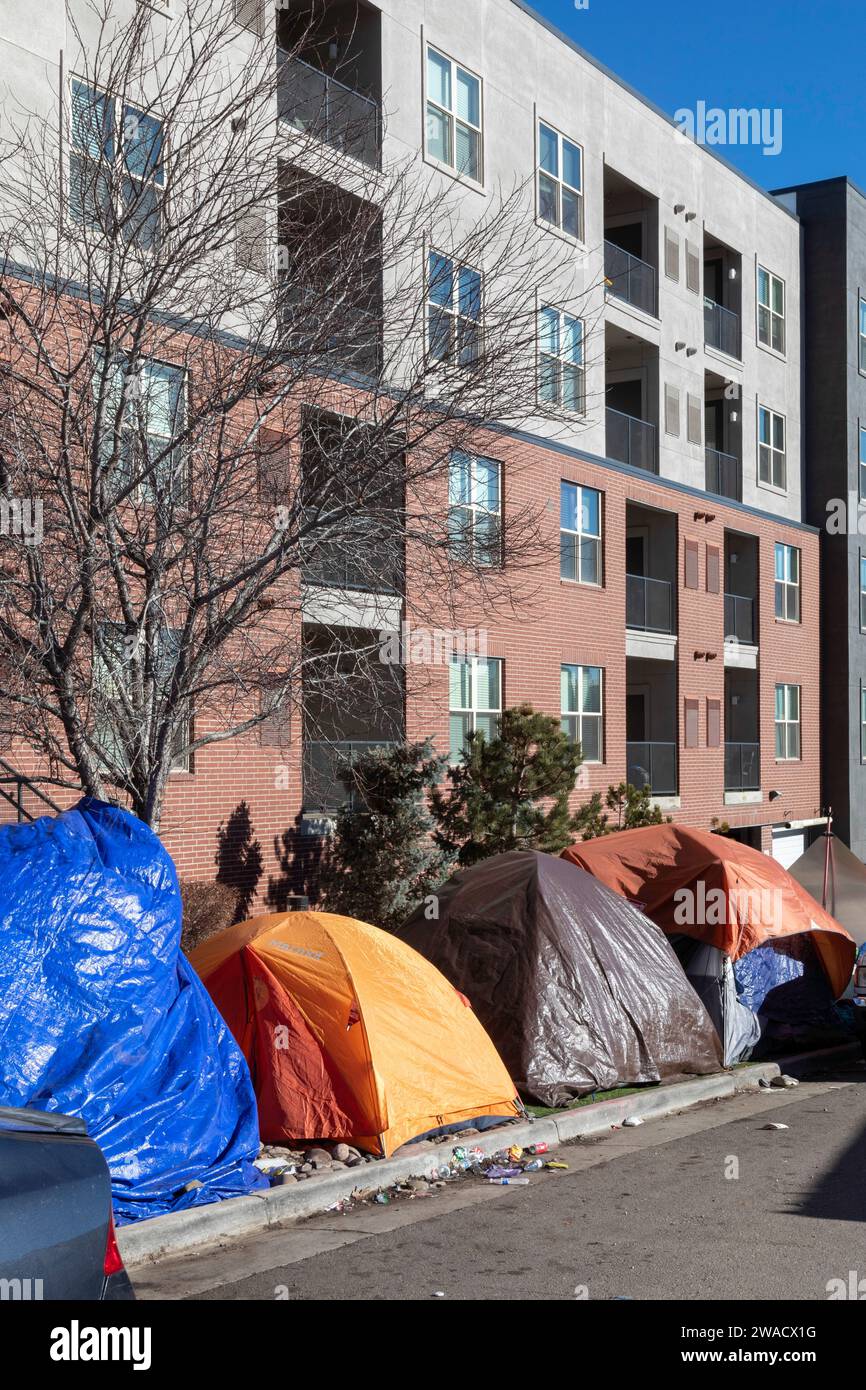 Refugee shelter asylum shelter hi-res stock photography and images - Alamy