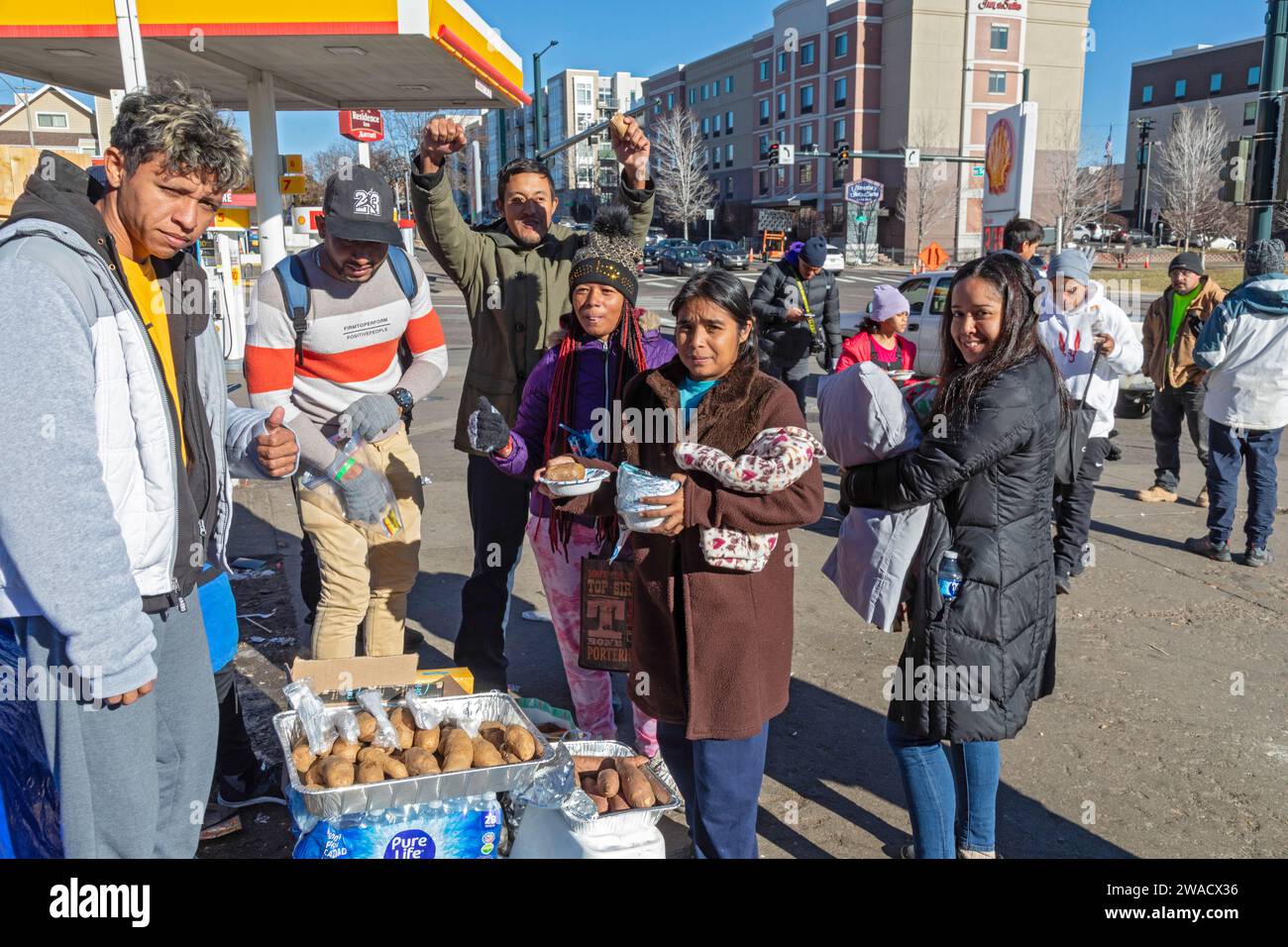 Venezuelans migrants hi-res stock photography and images - Alamy