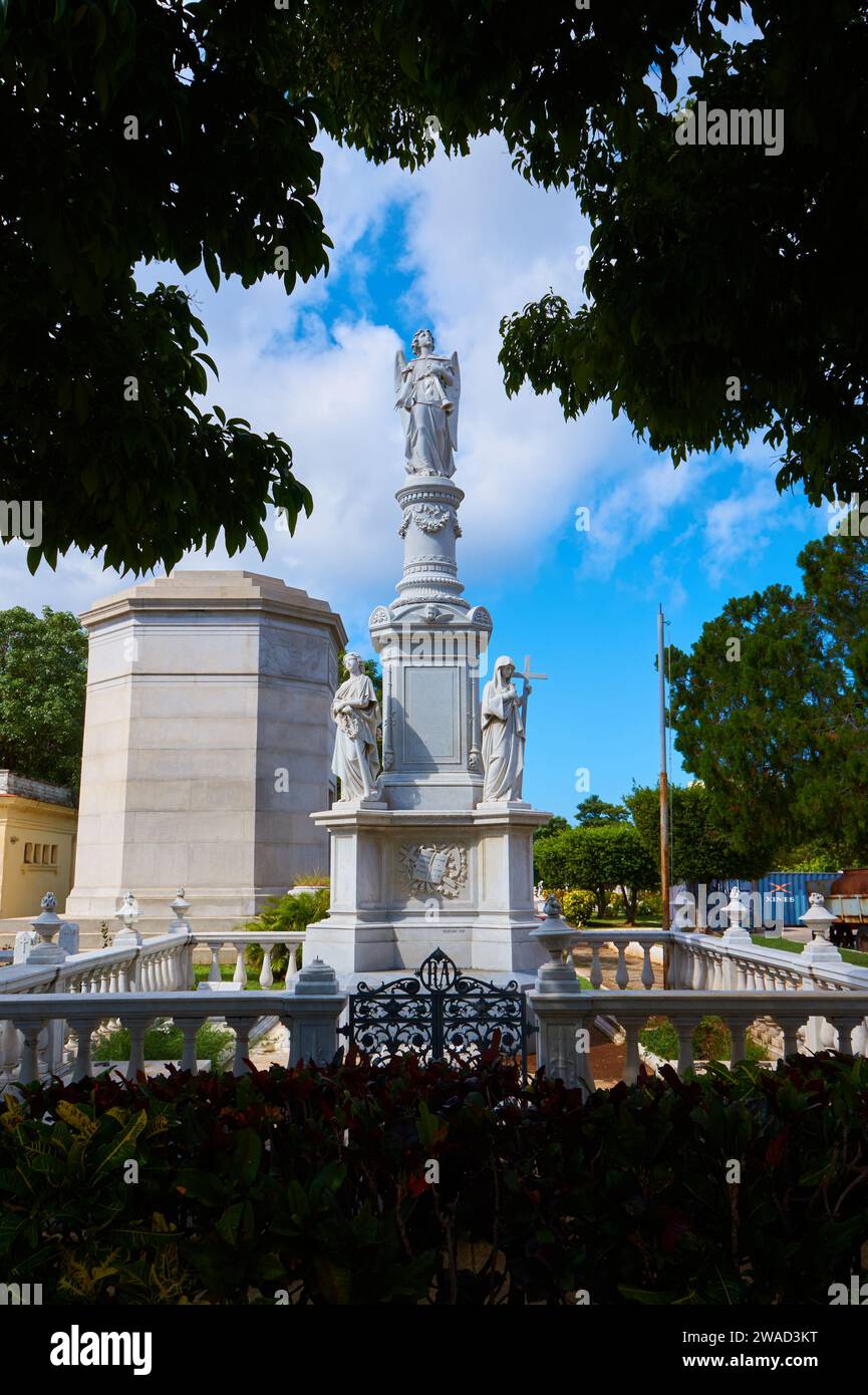 COLON CEMETERY, ONE OF THE BIGGEST CEMETERIES IN THE WORLD Stock Photo ...