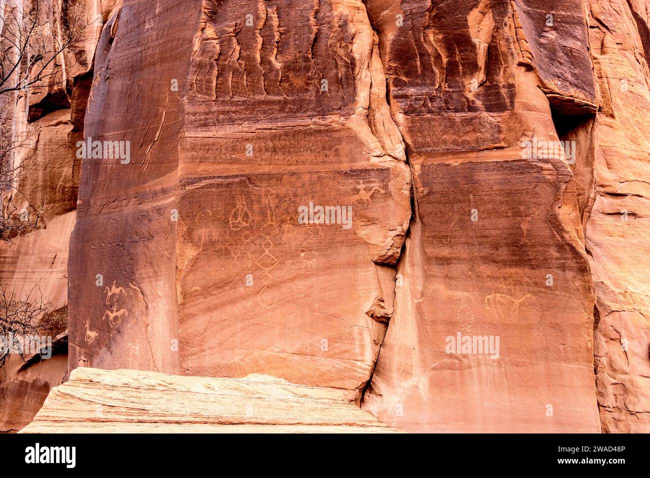 USA, Arizona, Rock face with petroglyphs in Canyon de Chelly National ...