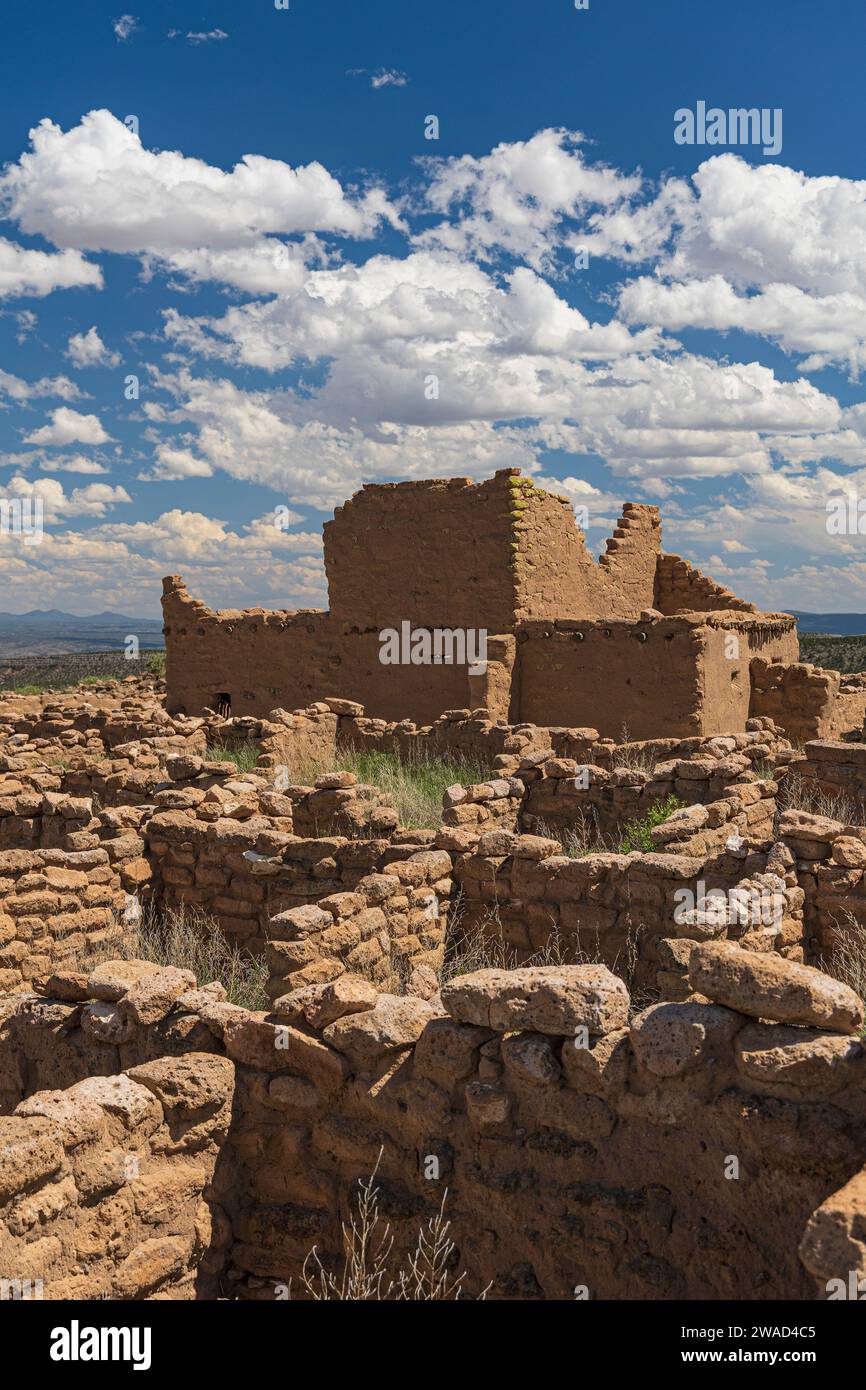 USA, New Mexico, Espanola, Puye Cliffs, Ruins of Puye Cliff Dwellings ...