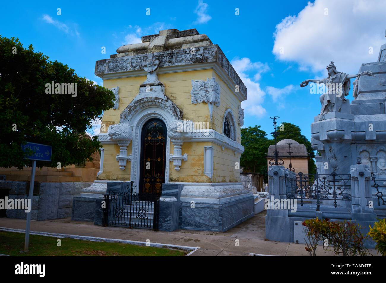 COLON CEMETERY, ONE OF THE BIGGEST CEMETERIES IN THE WORLD Stock Photo ...