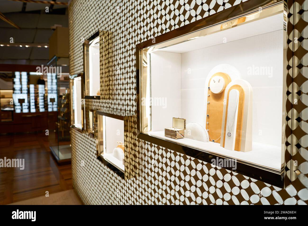 Modern lv display hi-res stock photography and images - Alamy