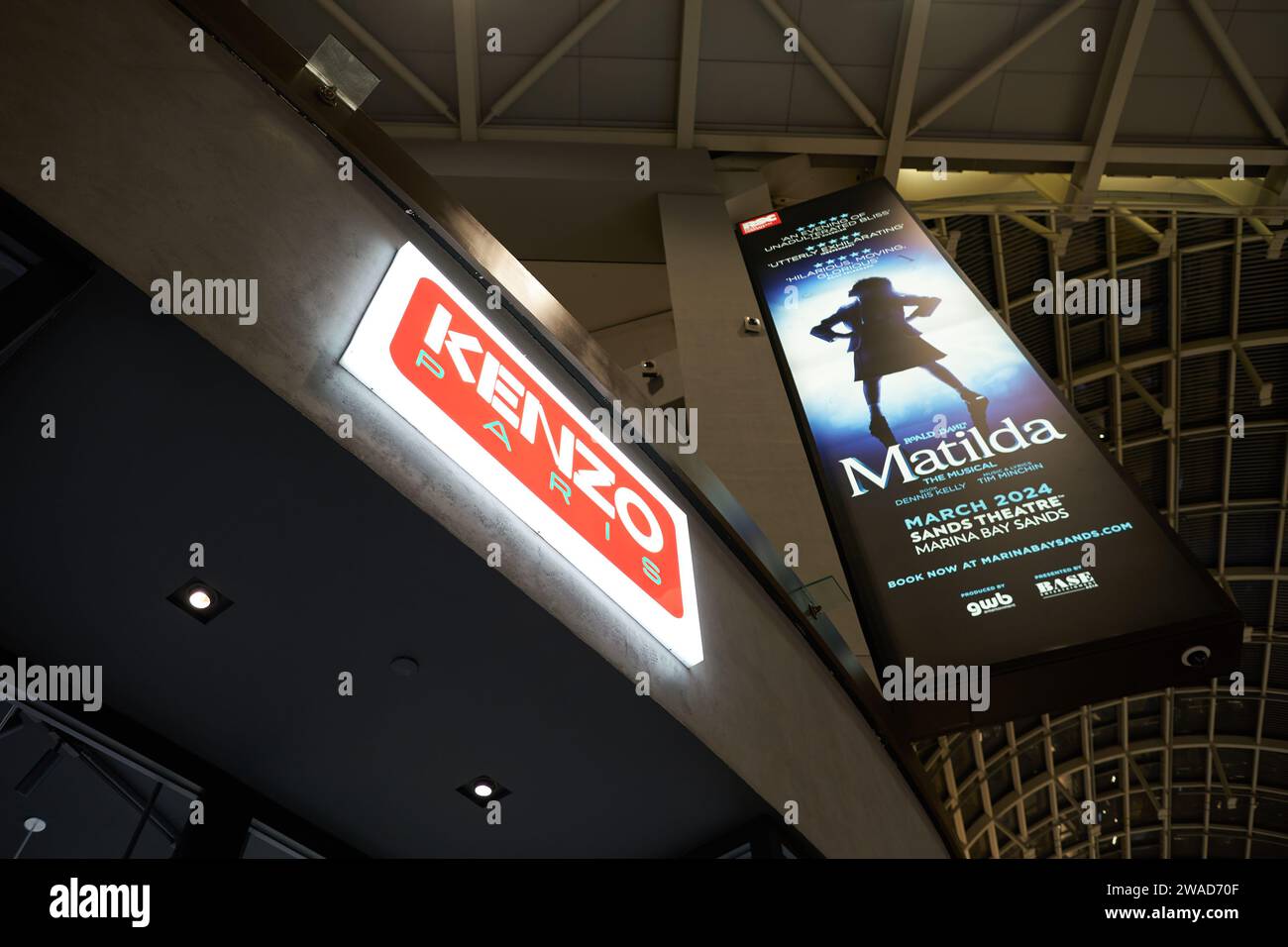 Kenzo sign hi-res stock photography and images - Alamy