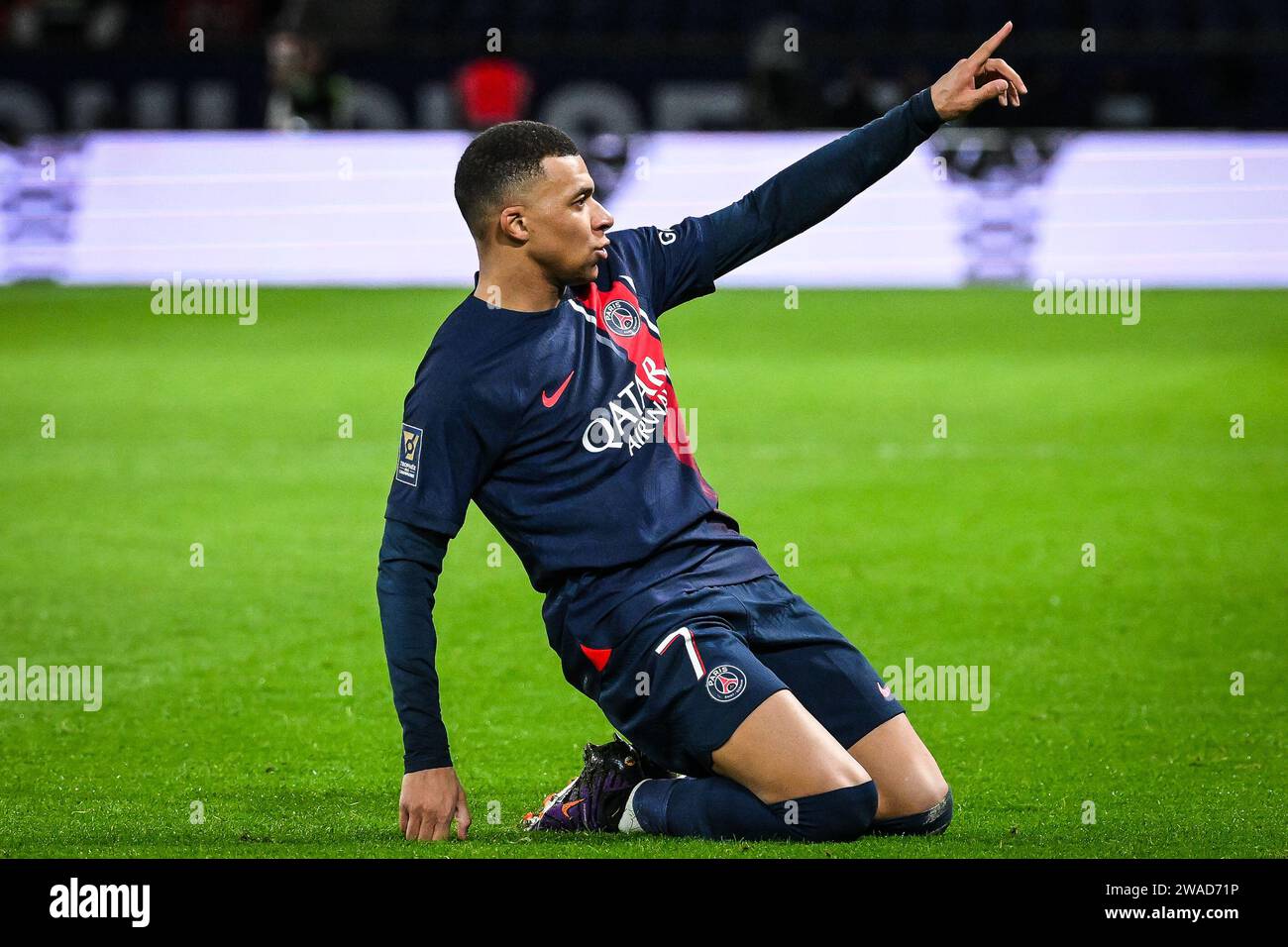 Kylian mbappe psg trophy hi-res stock photography and images - Alamy