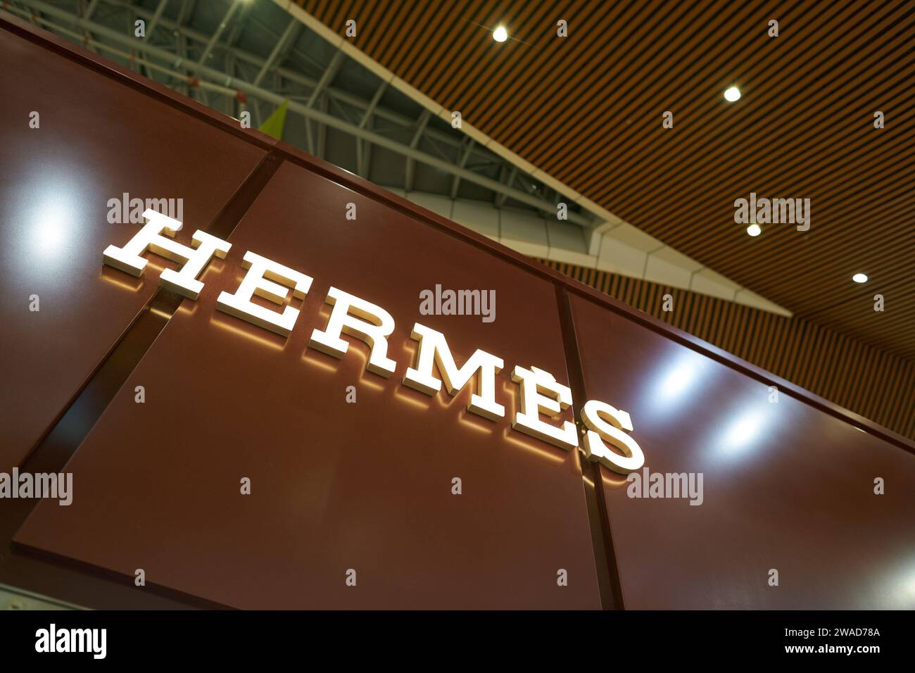 Kl international airport sign hi-res stock photography and images - Alamy