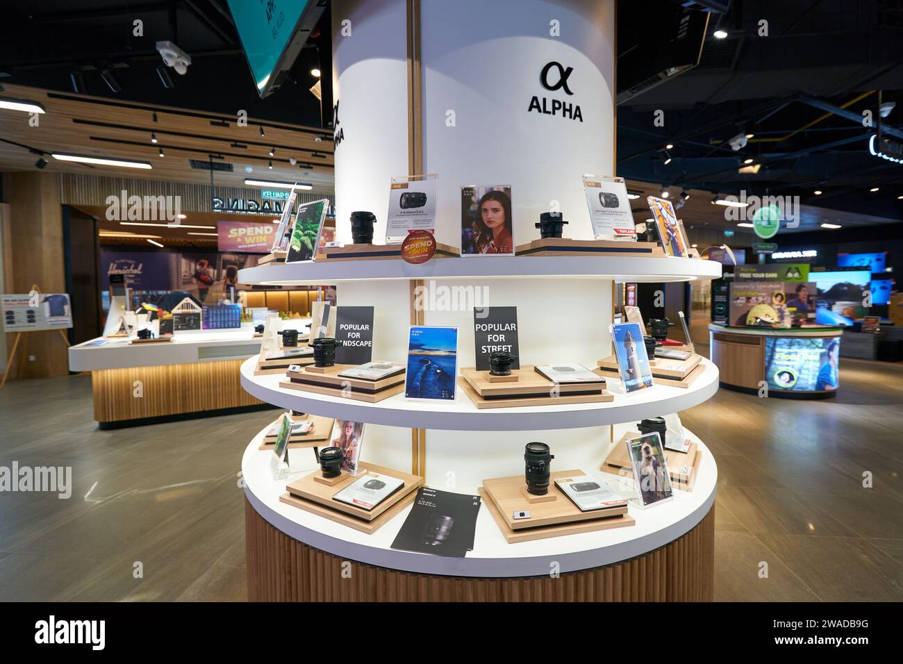 Electrical goods on shelf hi-res stock photography and images - Alamy