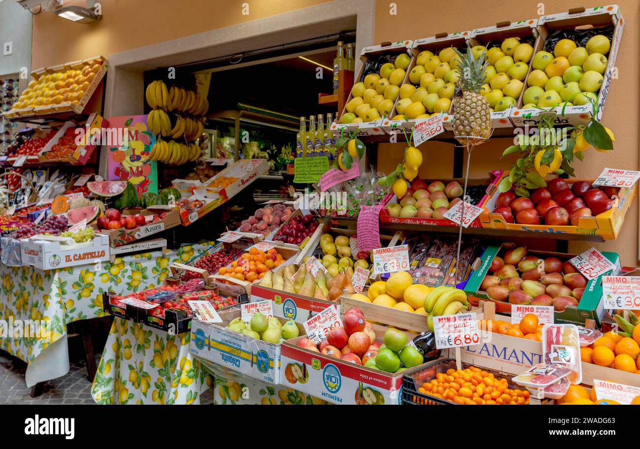 Fruit and vegetable shop, Limone sul Garda, Lake Garda, Lombardy, Italy ...