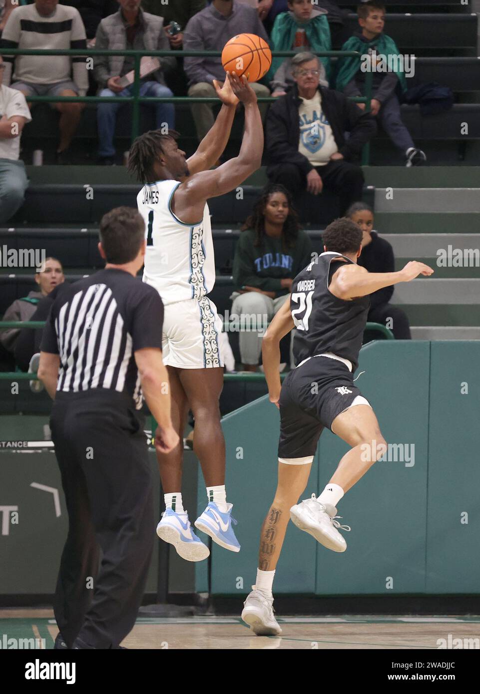Shot clock basketball hi-res stock photography and images - Alamy