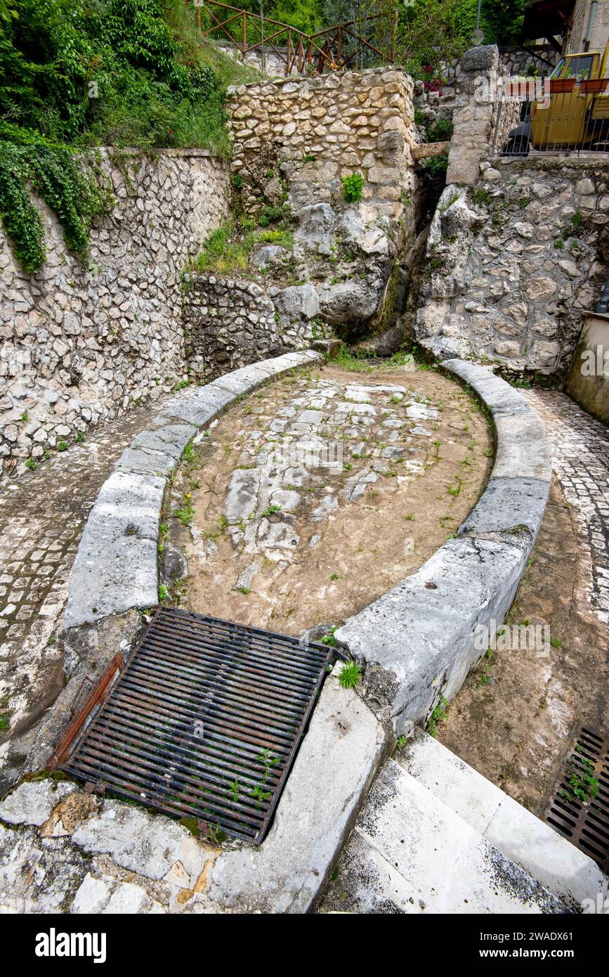 Old Public Laundry Stone - Pacentro - Italy Stock Photo - Alamy