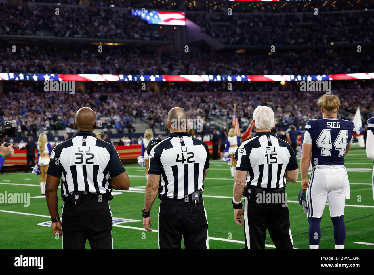 NFL officials, umpire Duane Heydt (42) line judge Walter Flowers (32 ...