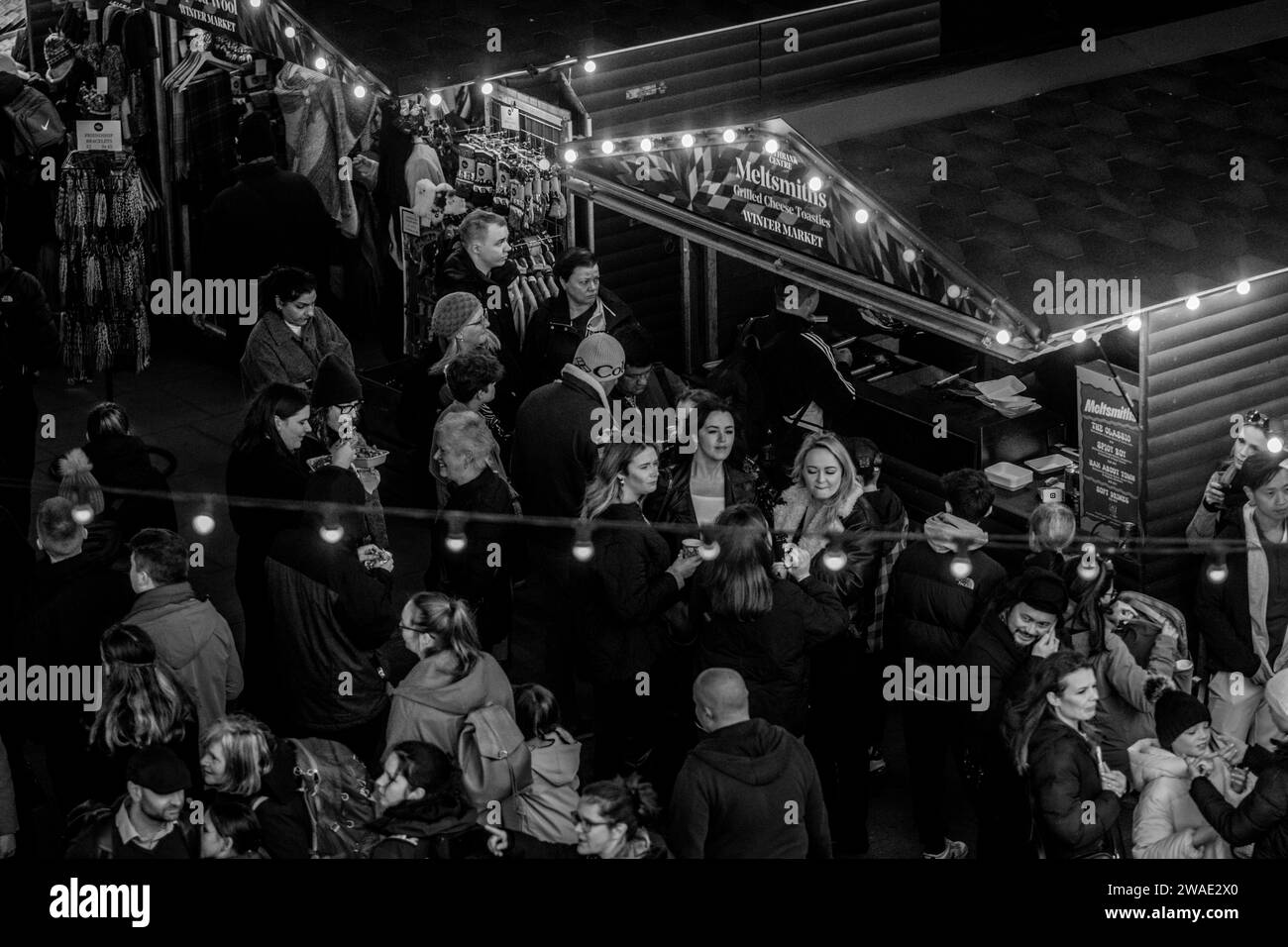 Christmas crowds london Black and White Stock Photos & Images - Alamy