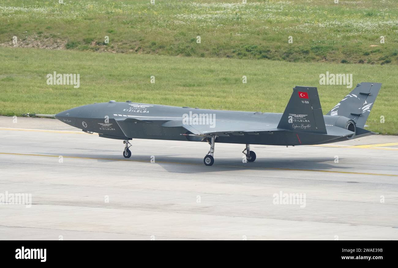 ISTANBUL, TURKIYE - MAY 01, 2023: Baykar Bayraktar Kizilelma display in ...