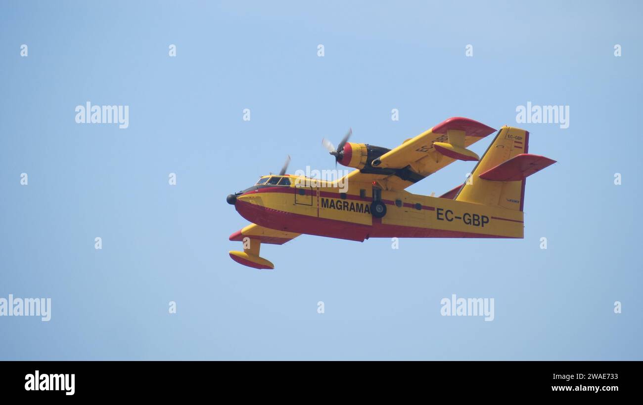 canadair cl 215 fire fighting aircraft group 45 seaplane valmayor ...