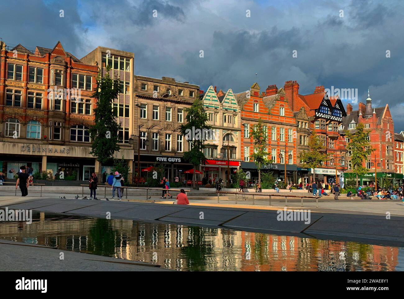 Long row nottingham architecture hi-res stock photography and images ...