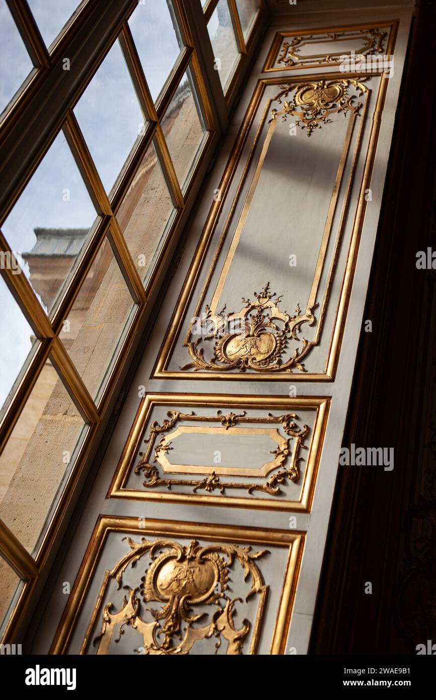 Interior of a classic French mansion Stock Photo - Alamy