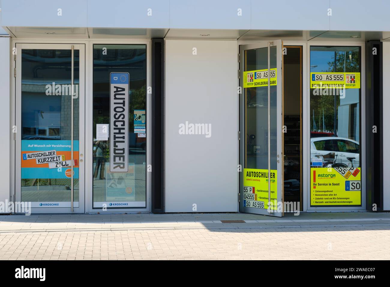 Number building hi-res stock photography and images - Alamy