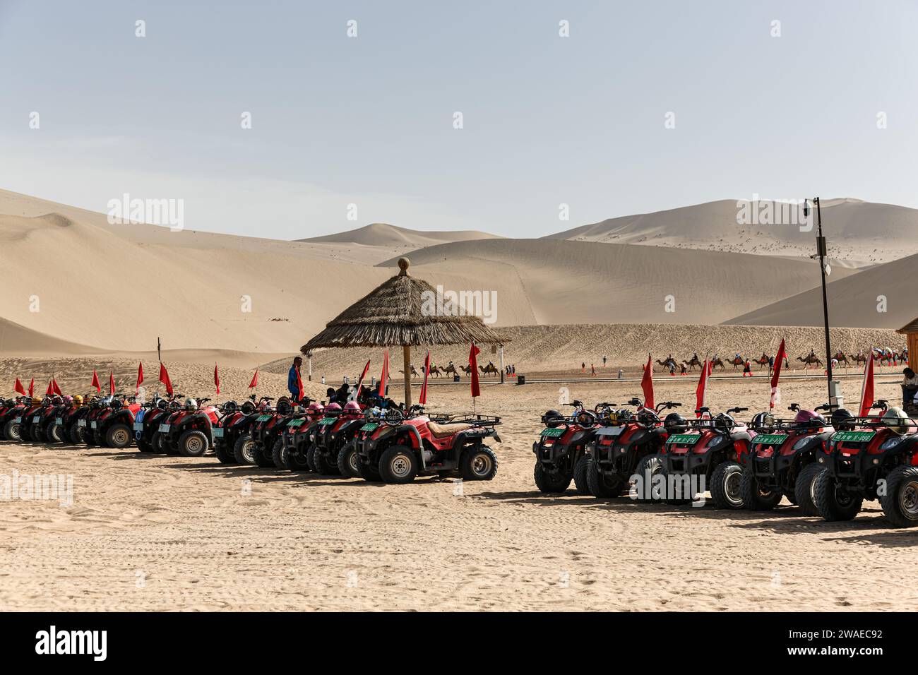 Sun baked terrain hi-res stock photography and images - Alamy