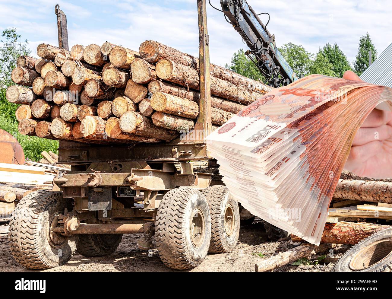 Timber carrier hi-res stock photography and images - Alamy