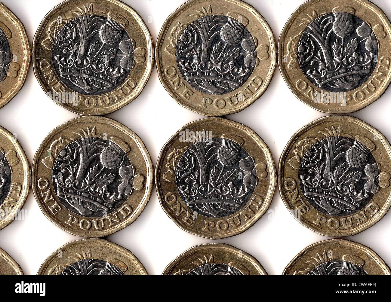 Shield design one pound coin hi-res stock photography and images - Alamy