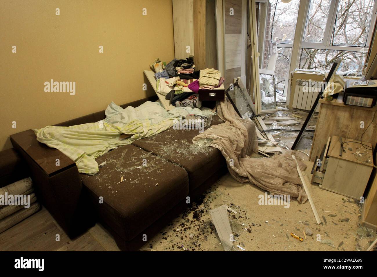 Non Exclusive: DNIPRO, UKRAINE - JANUARY 3, 2024 - An apartment shows ...