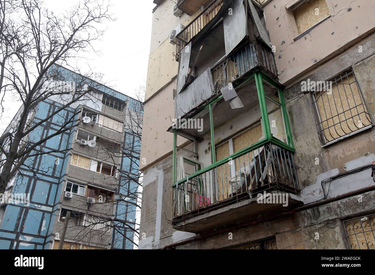 Non Exclusive: DNIPRO, UKRAINE - JANUARY 3, 2024 - Particle boards seal ...