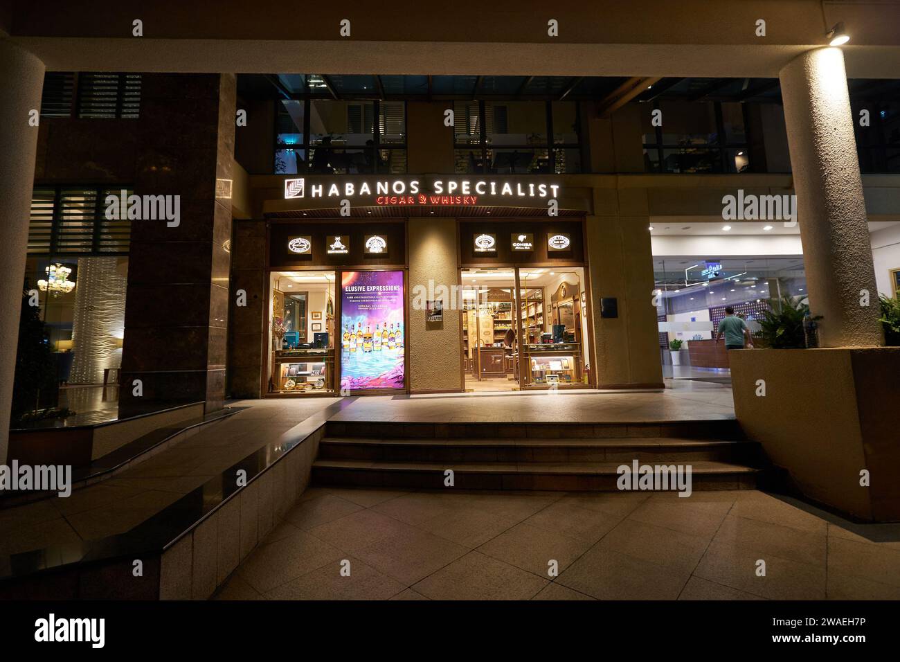 Sofitel saigon plaza hi-res stock photography and images - Alamy