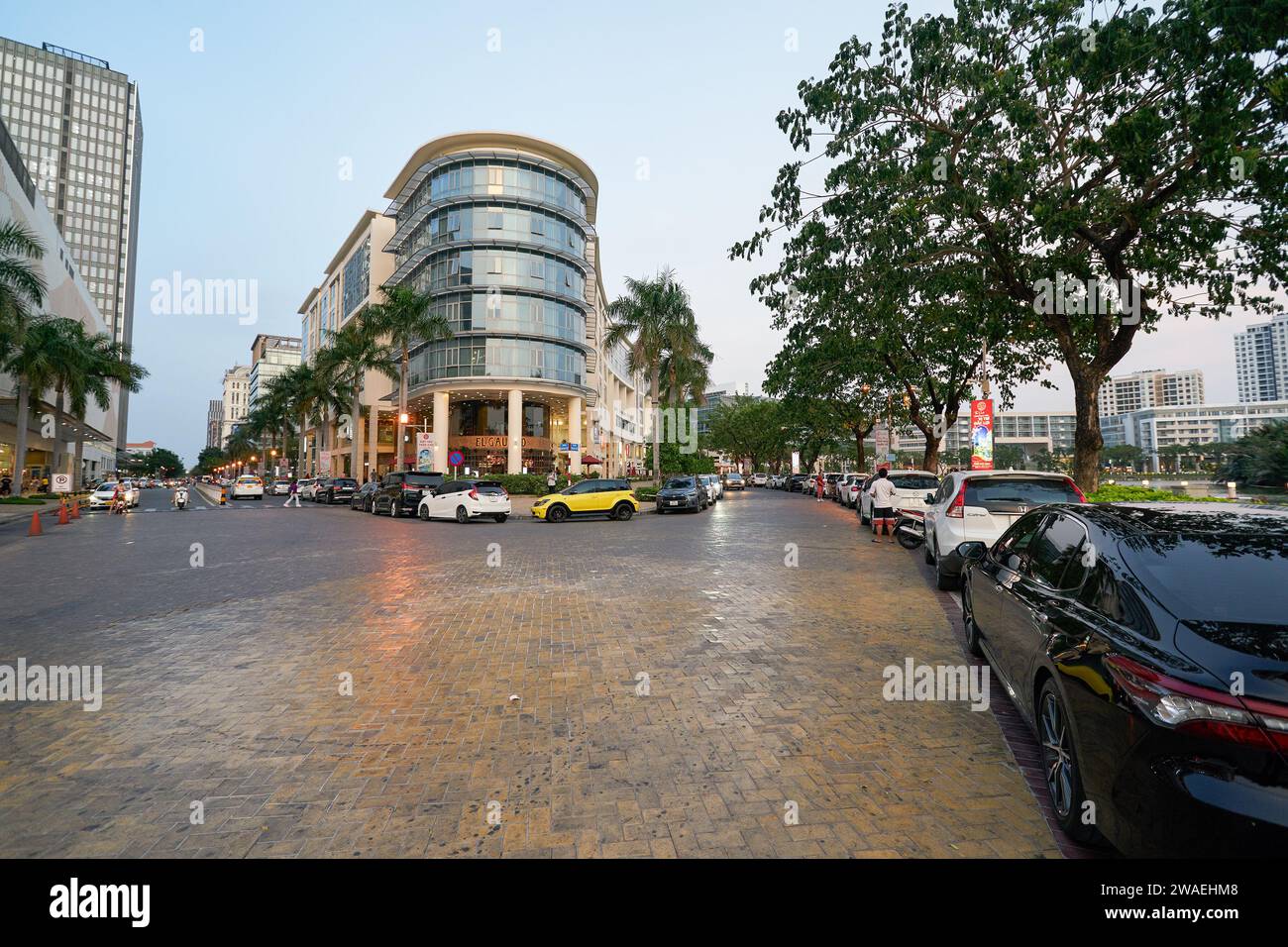 HO CHI MINH CITY, VIETNAM - MARCH 29, 2023: street level view of ...