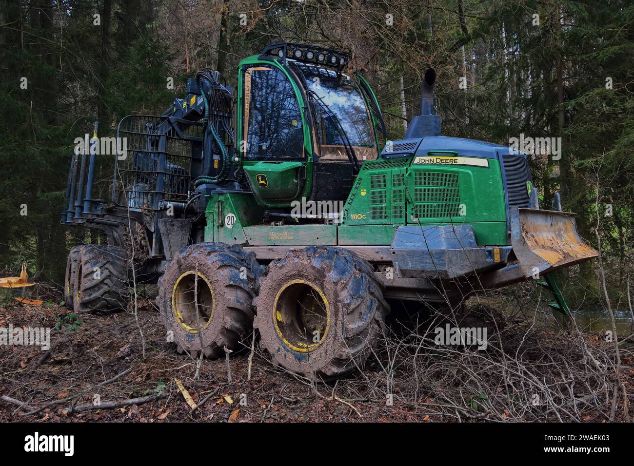 John Deere 1110g Forwarder, Forsttechnik zur Abzolzung von Bäumen im ... John Deere 1110g Forwarder, Forsttechnik zur Abzolzung von Bäumen im ...