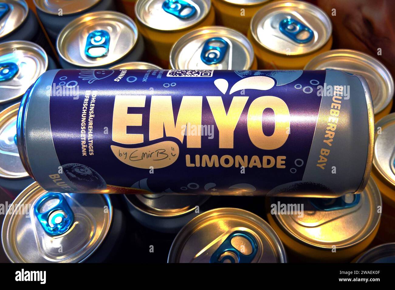 Emyo Limonade in der Dose, von TikTok - Star Emir Bayrak. Foto: Influencer Drink *** Emyo ...
