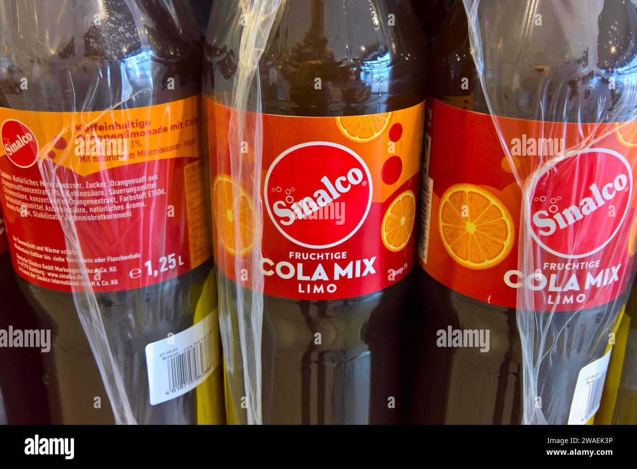 Sinalco Cola Mix - Getränk, im Vertrieb der Hövelmann-Gruppe aus ...