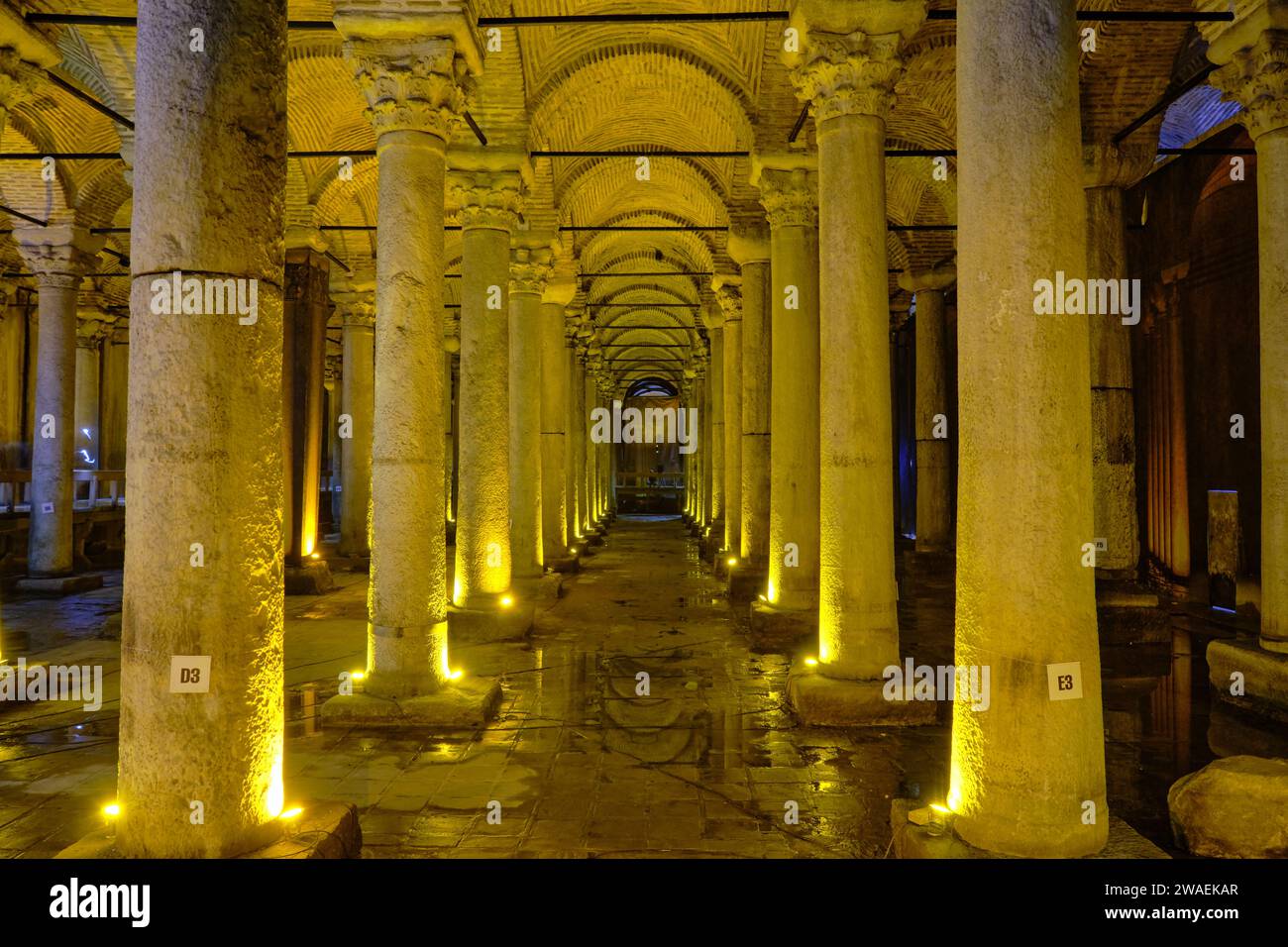 Columns in the Basilica Cistern catacombs in Istanbul Stock Photo - Alamy
