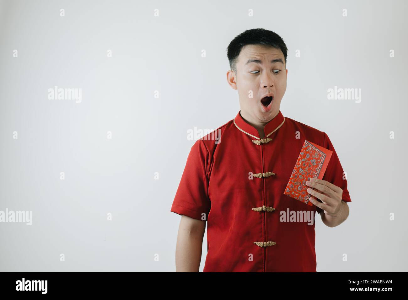 Surprised chinese man hi-res stock photography and images - Alamy
