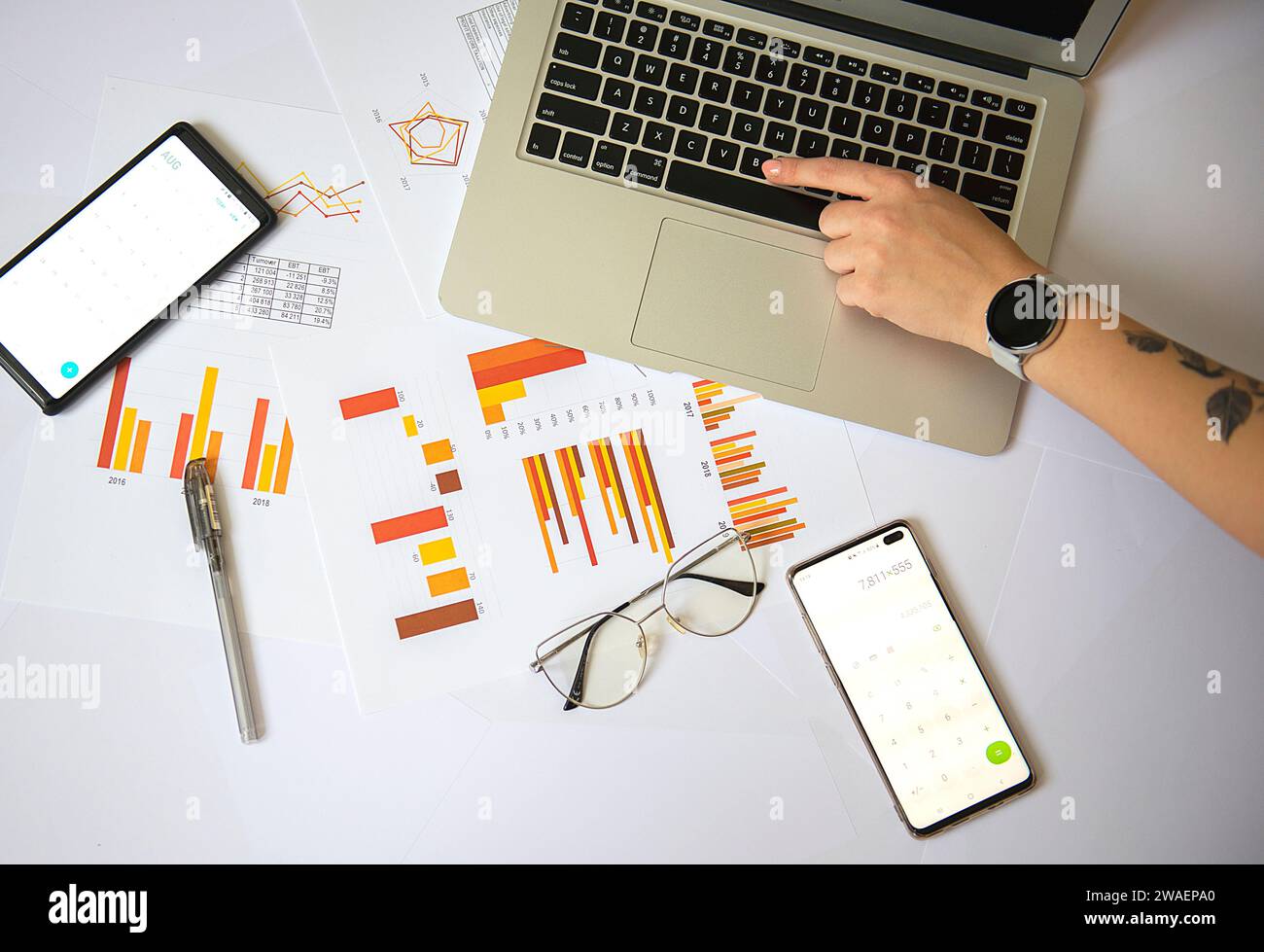 Workstation typing hi-res stock photography and images - Alamy