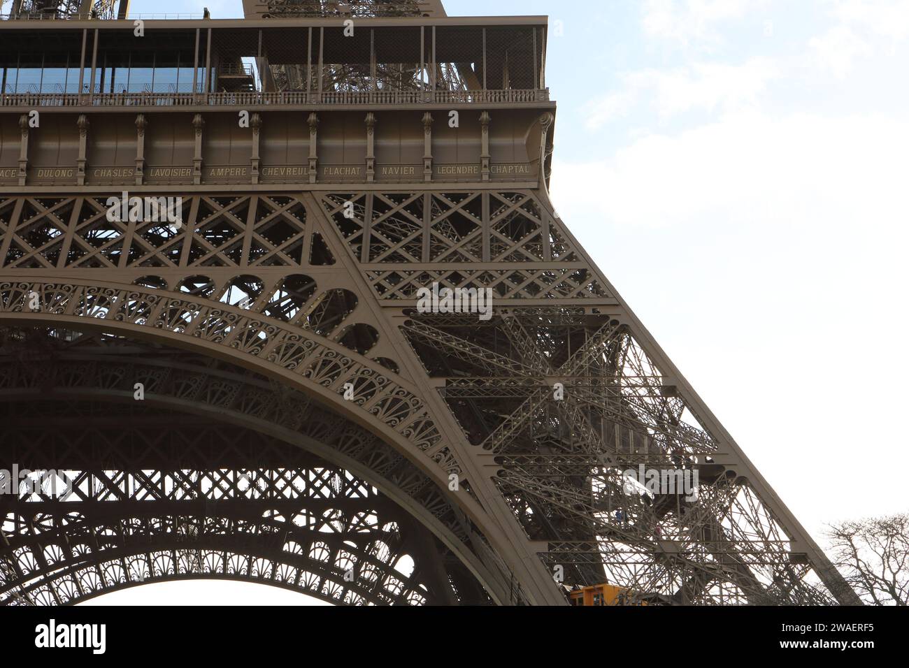 Curve eiffel tower detail hi-res stock photography and images - Alamy